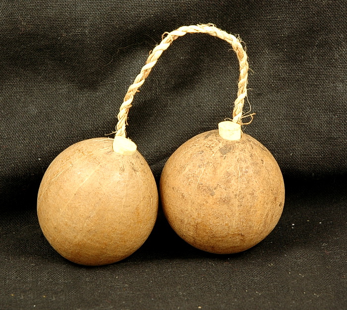 Afrika Musik Instrument - Televi / Rassel / Shekere - Afrikasia.de